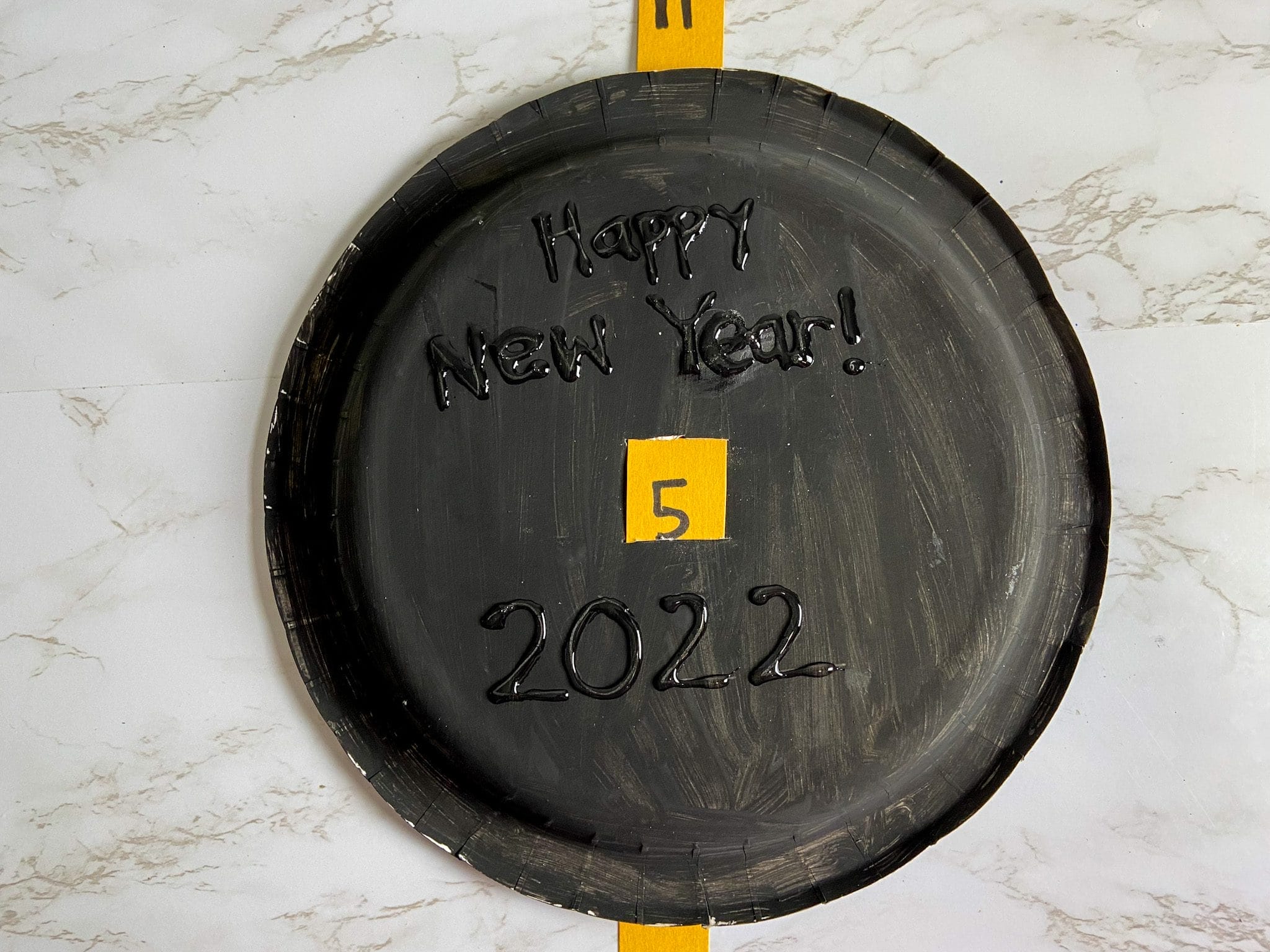 New Year's Eve Countdown Craft for Kids - Raising Veggie Lovers